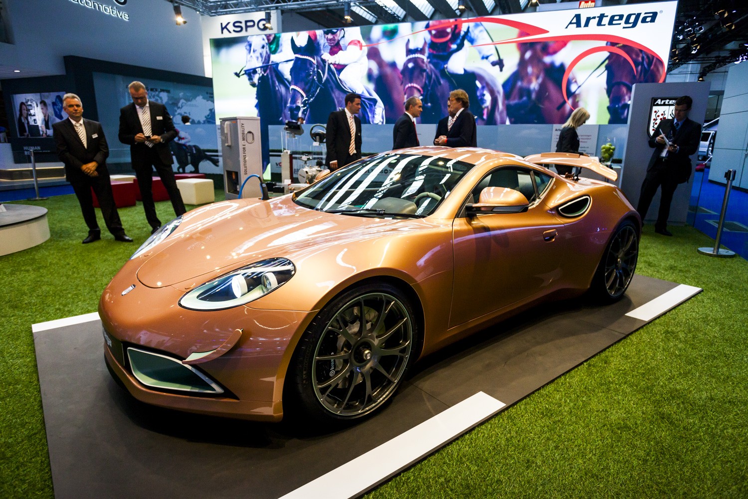 Artega Scalo is a German attempt to catch up with Tesla